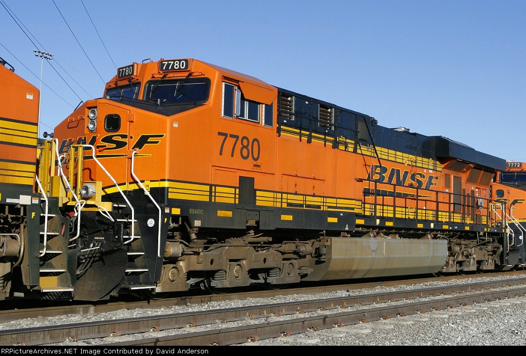 BNSF 7780